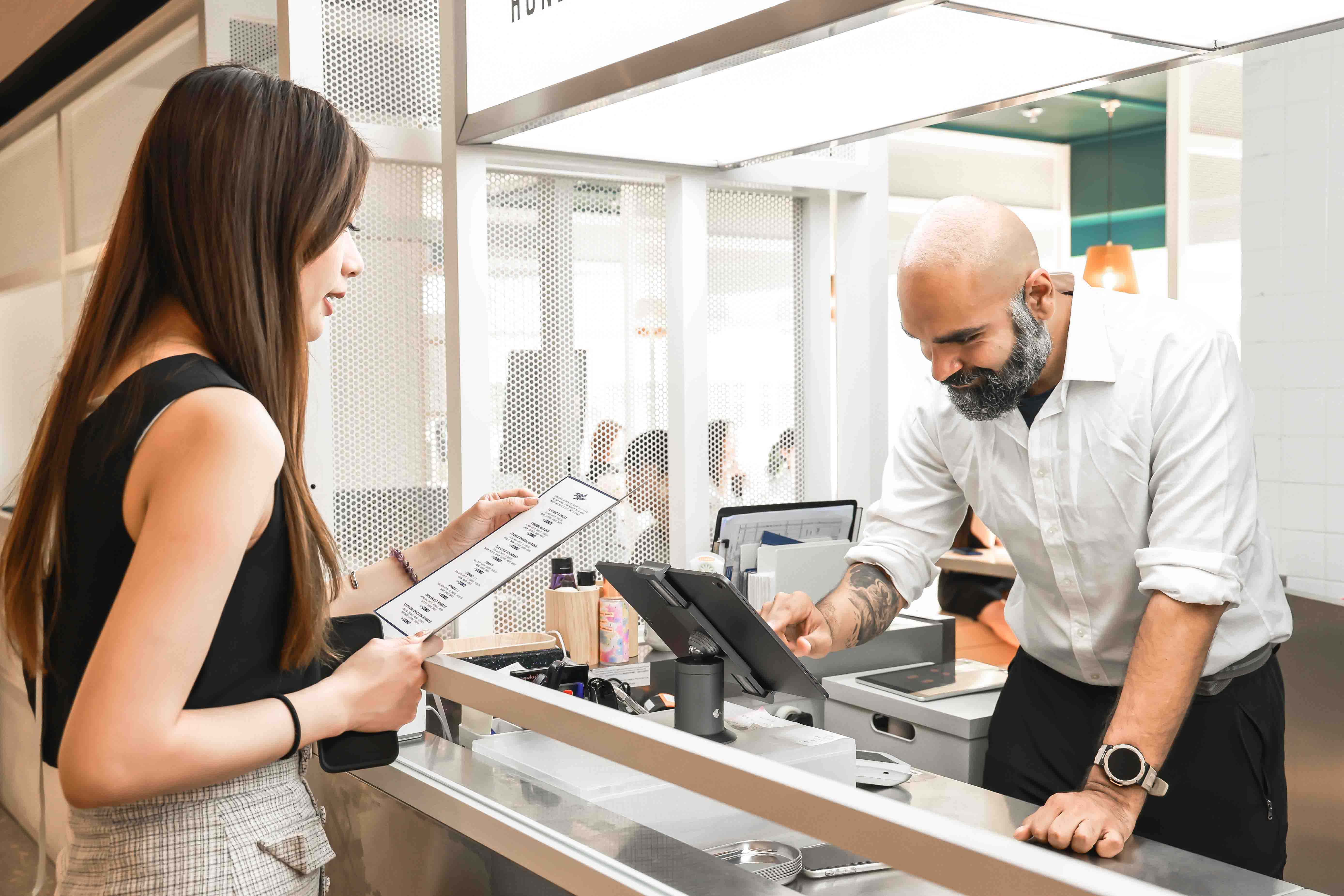 快餐店POS系統｜100+種服務模組任您選｜Eats365 台灣